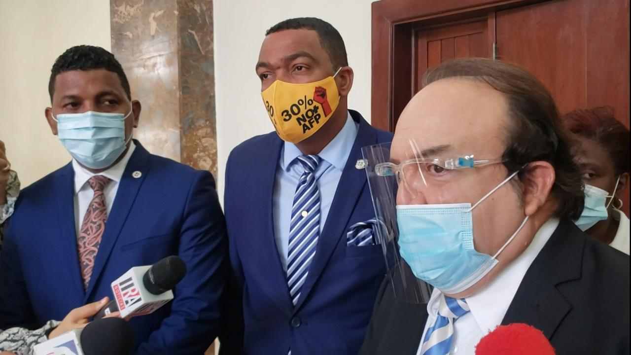 Pedro Botello deposita recurso jerárquico en contra sanción que le ...