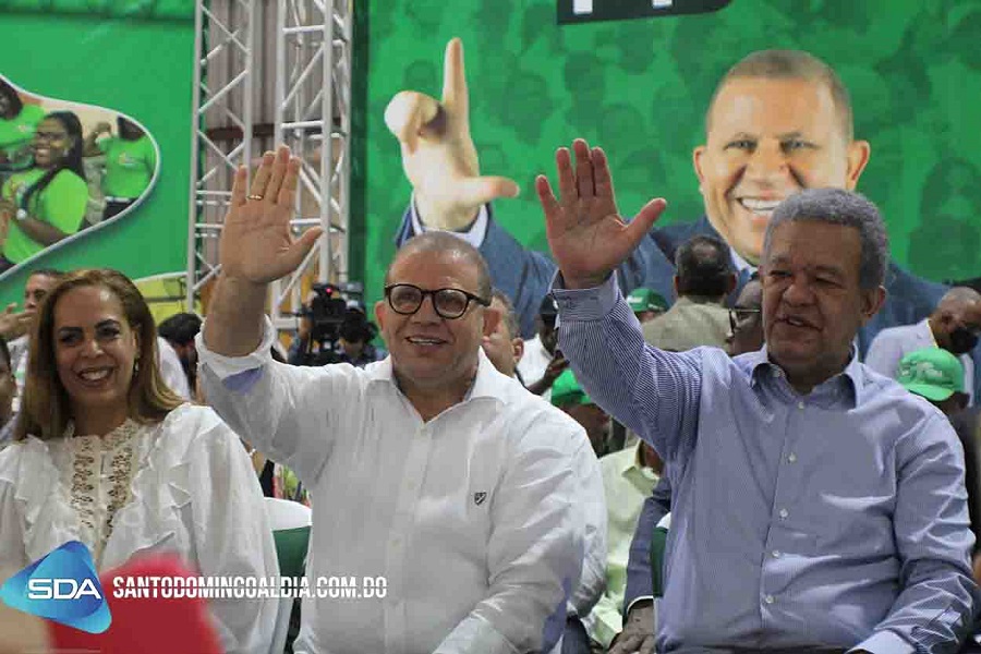 Diputado Rafael Castillo y varios regidores se juramentan en la Fuerza ...