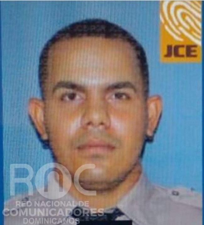 Ultiman De Varios Disparos Agente De La Policía Nacional Mientras 4924