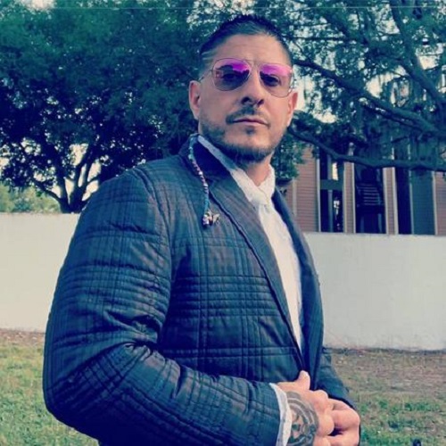 Hallan muerto en su vehículo al productor boricua Alejandro Santiago ...