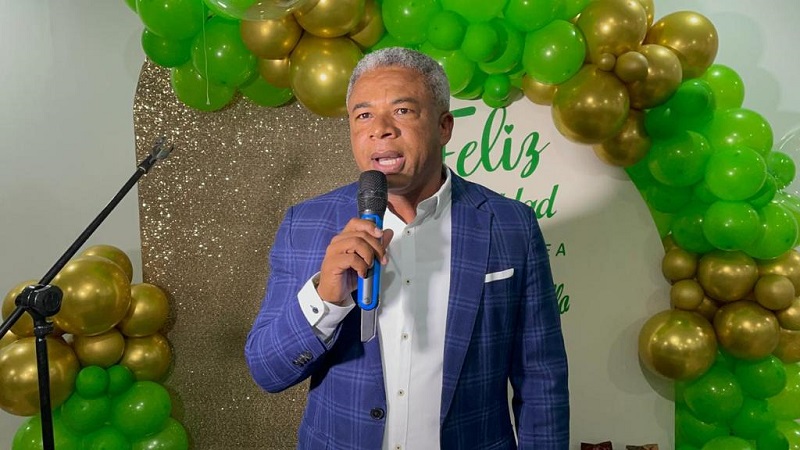Chijo comparte “Cena Navideña” con comunicadores de San Juan - Las ...
