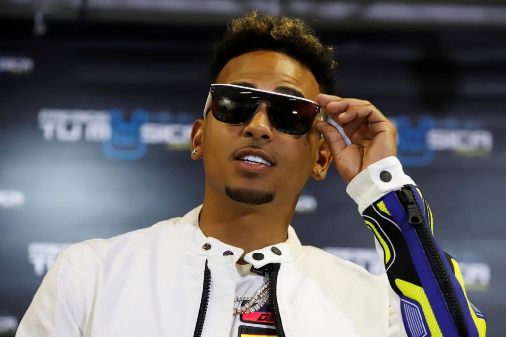 Ozuna lanza su álbum en vivo “Ozu Vivo”; anuncia su esperada gira ...