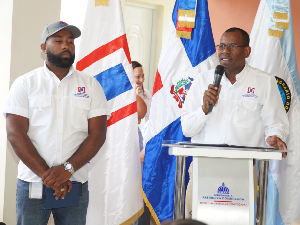 Gobierno inicia proceso de titulación en Jayaco, Monseñor Nouel en ...