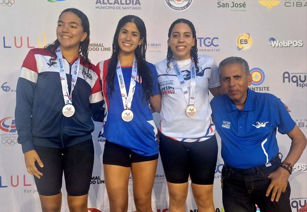 Fernández y Arias brillan en estilo Mariposa en X RD Swim Open 2025 ...