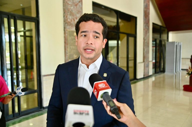 Omar Fernández aboga por permisos temporales para que extranjeros ...