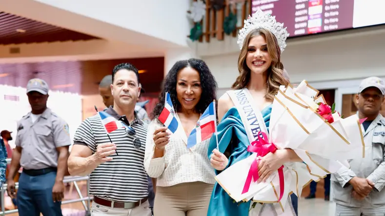 Yamilex Hernández regresa triunfante a RD y se prepara para Miss ...