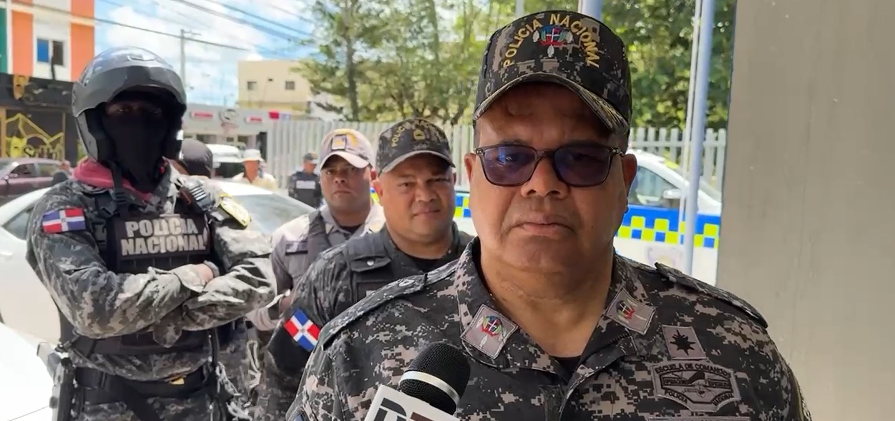 PN detiene a varios ciudadanos en Villa Riva en operativo contra ola de ...