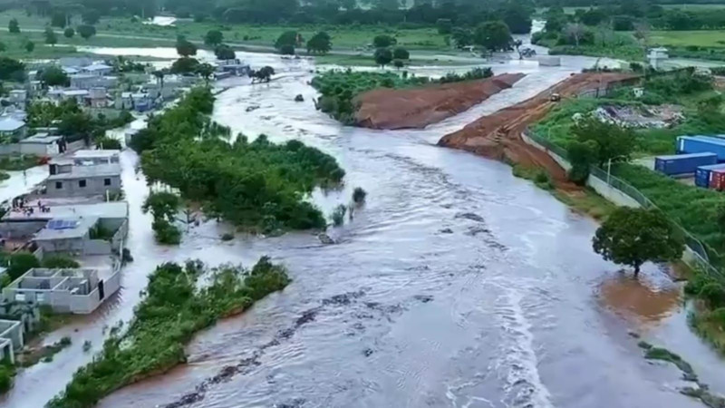 Desbordamiento de río Masacre inunda viviendas en Juana Méndez y plantaciones de arroz en ...