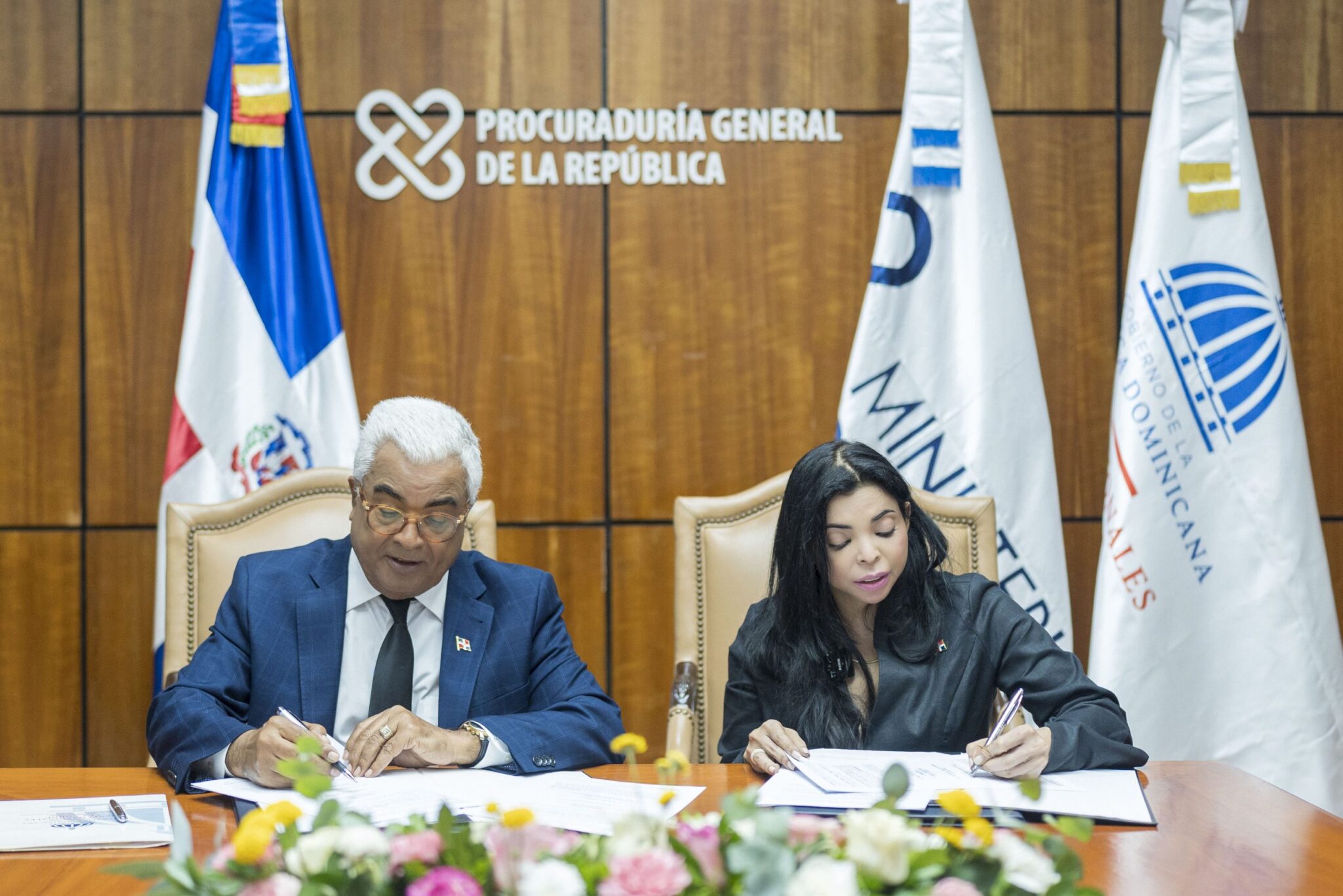 PGR y CEA firman acuerdo para expansión del Inacif en Santo Domingo ...